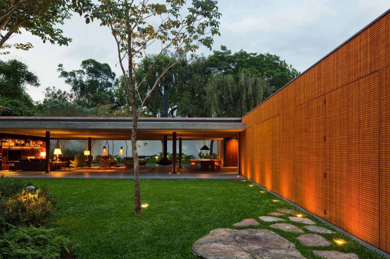 Galeria de Casa V4 / Studio Mk27- Marcio Kogan + Renata Furlanetto - 30