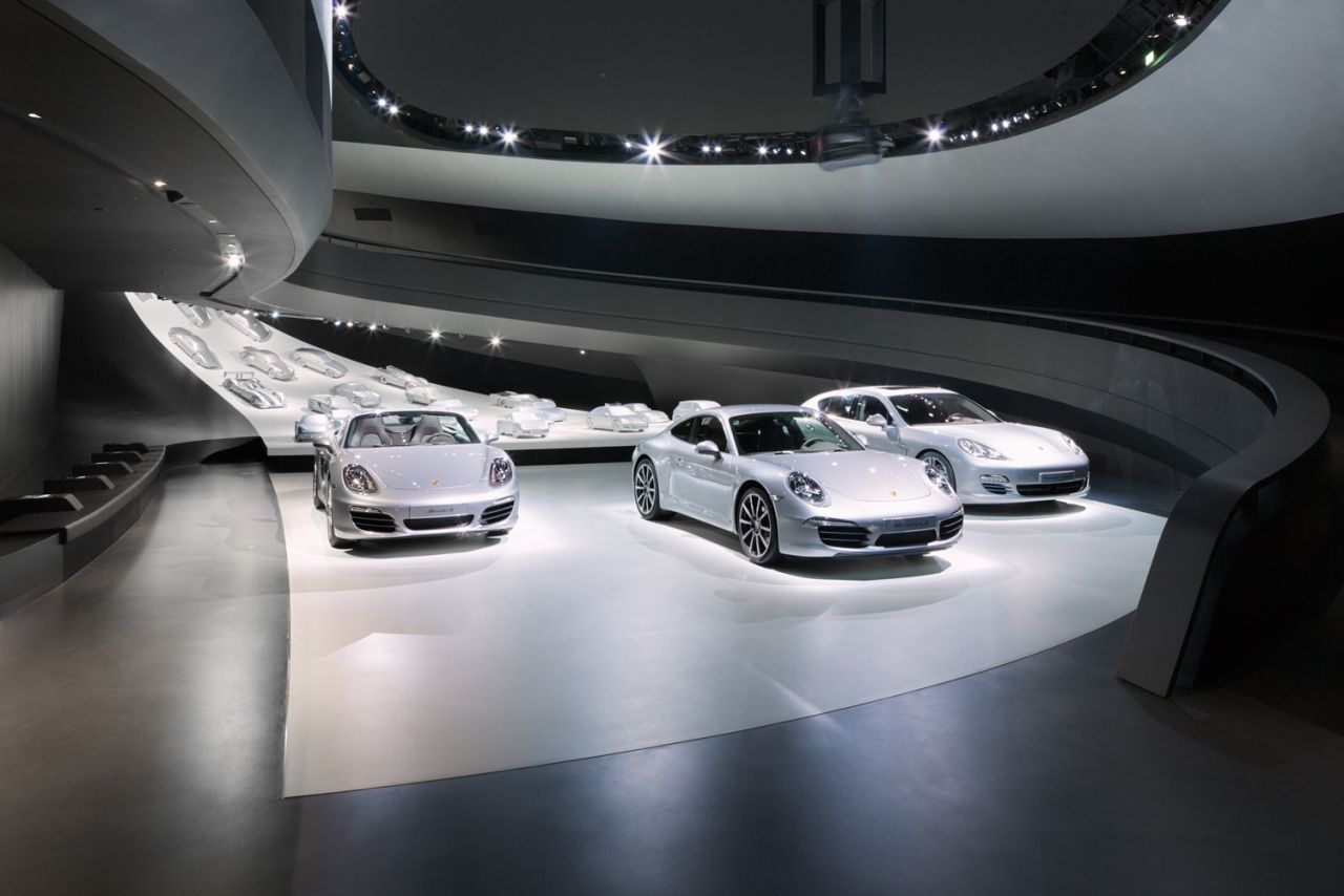 Galeria de Pavilhão Porsche na Autostadt em Wolfsburg / Henn ...