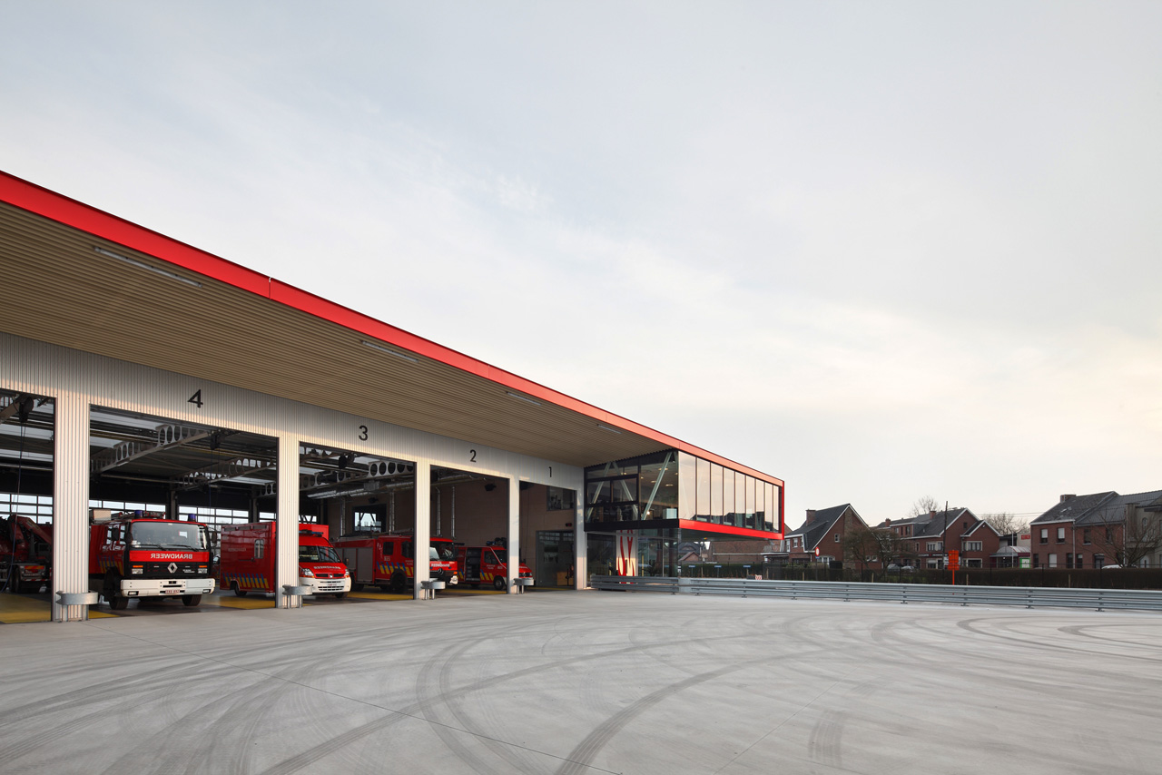 Gallery of Firestation for the city of Puurs / Compagnie O Architects - 8