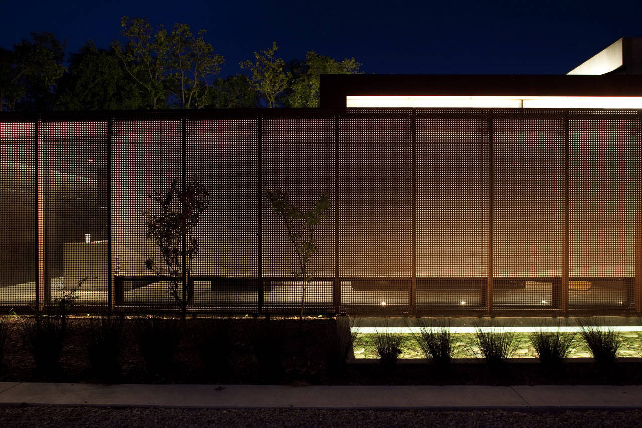 Gallery of Heavy Metal / Hufft Projects - 12