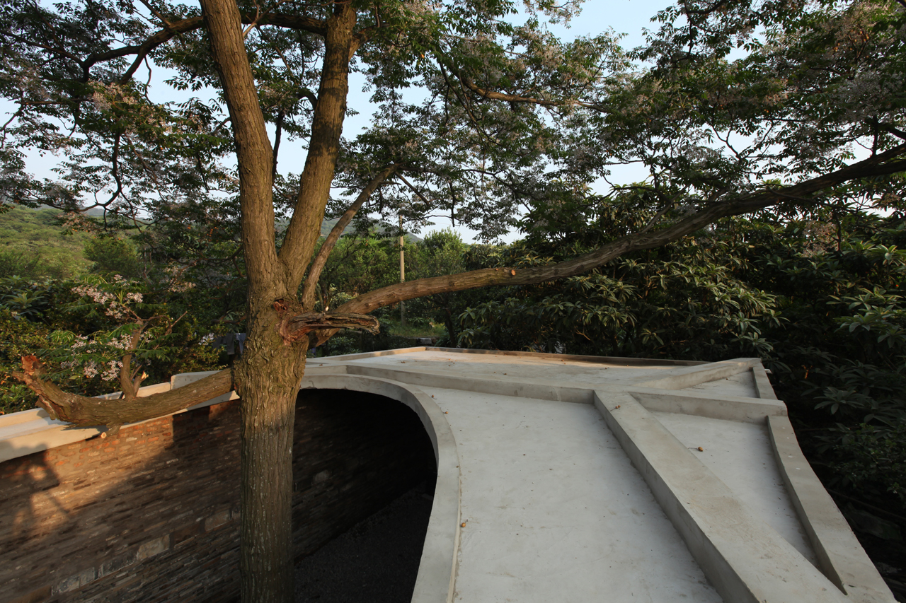 Gallery of Twin Trees Pavilion / Atelier Archmixing - 3