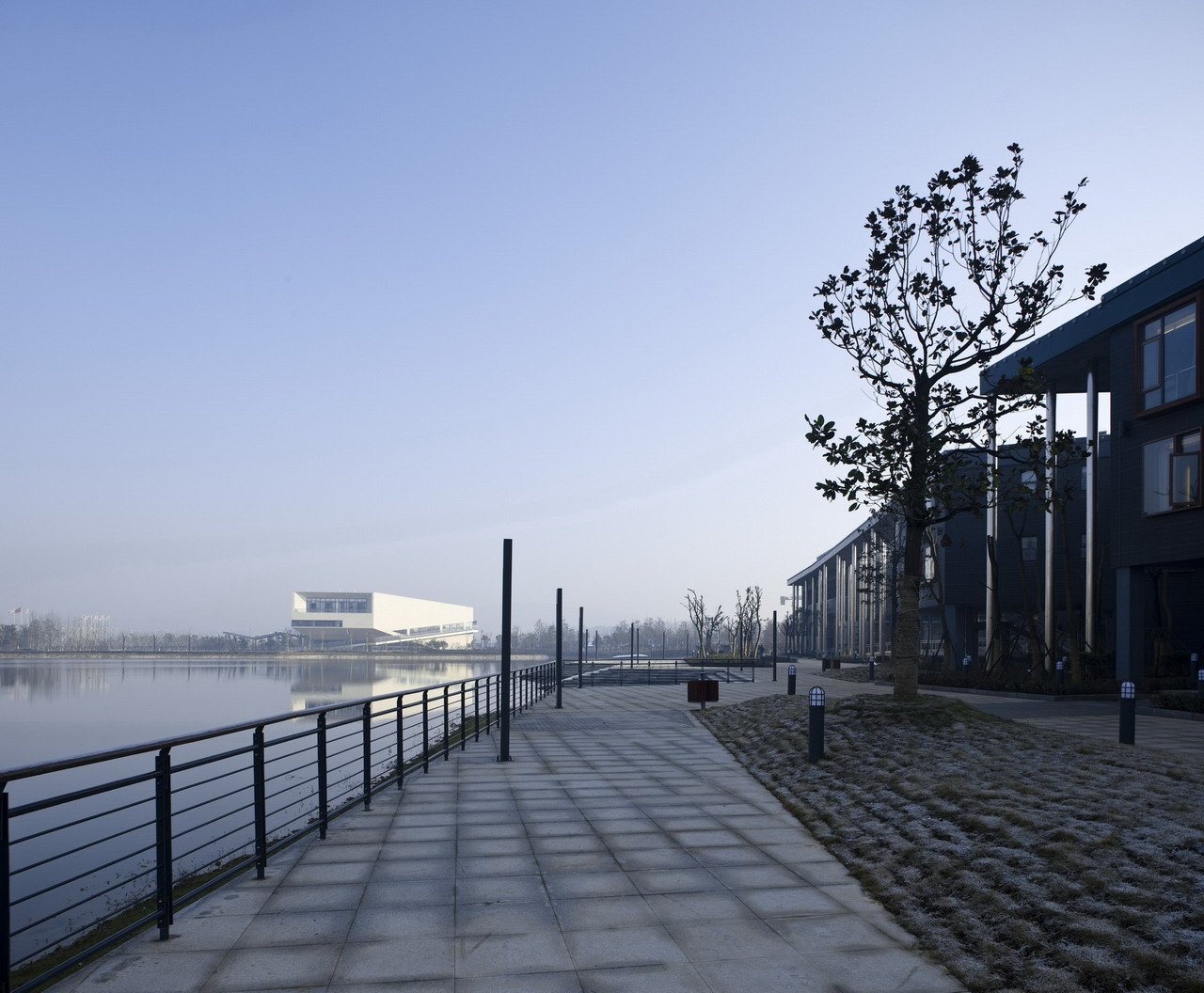 Gallery of Bio-Lake Reception Center / Zephyr Architects - 11