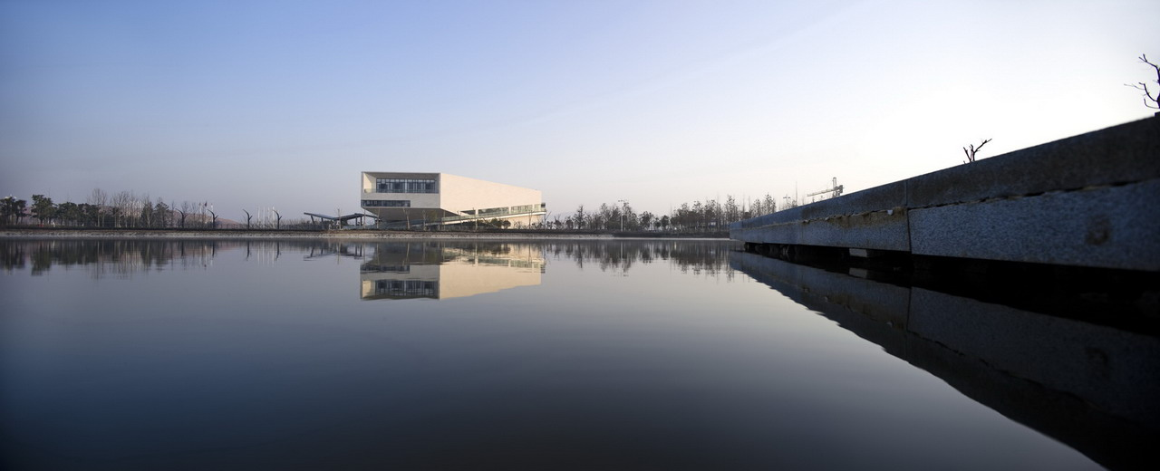 Gallery of Bio-Lake Reception Center / Zephyr Architects - 13
