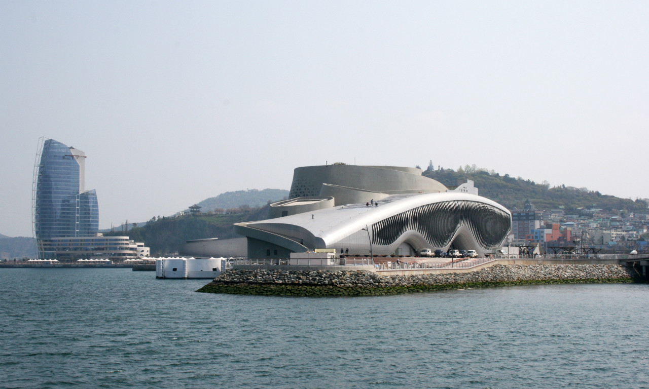 Gallery of One Ocean, Thematic Pavilion EXPO 2012 / soma - 6
