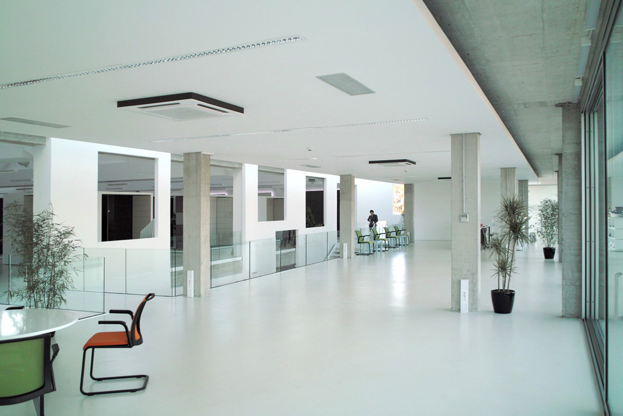 Gallery of Neckom Offices and Showroom / re:a.c.t - 9