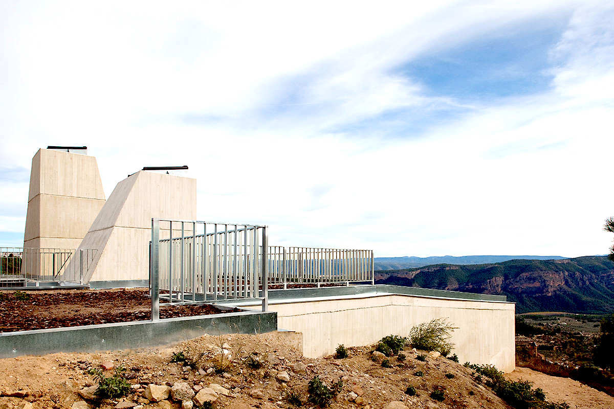 Gallery of Visitor And Nature Interpretive Center / Manuel Fonseca ...