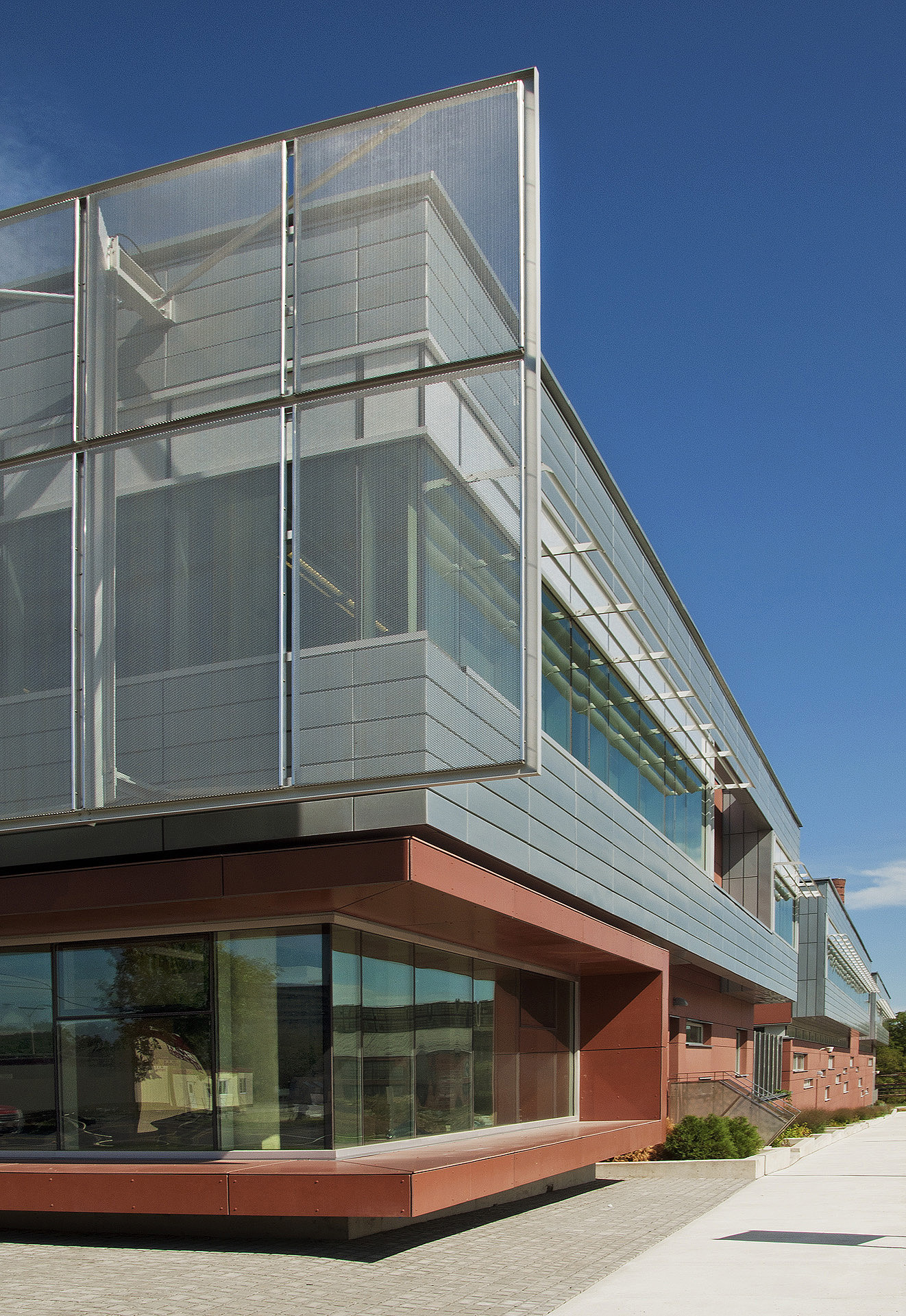 Gallery of CANMET Material Technology Laboratory / Diamond Schmitt ...