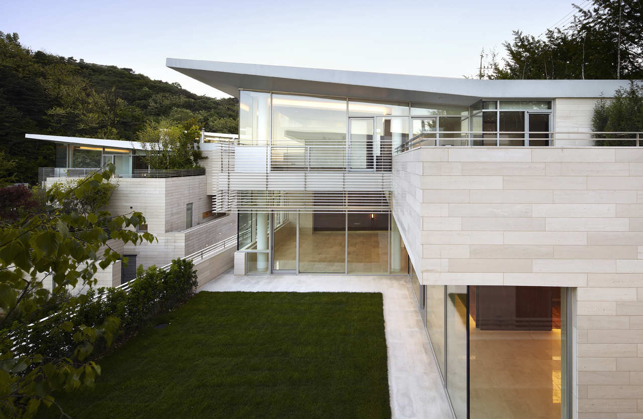 Gallery of Seongbuk Gate Hills / Joel Sanders + Haeahn Architecture - 2