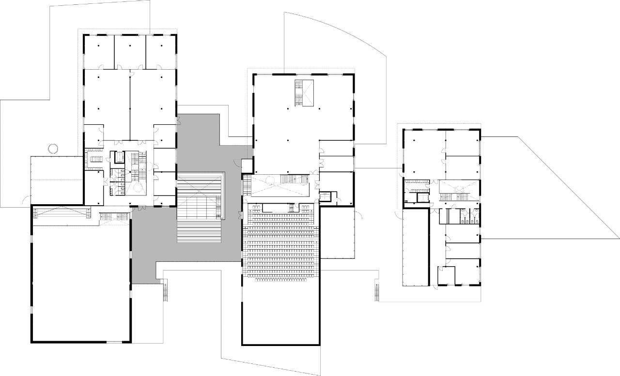 Gallery of Multifunctional Building / BDG Architects - 10