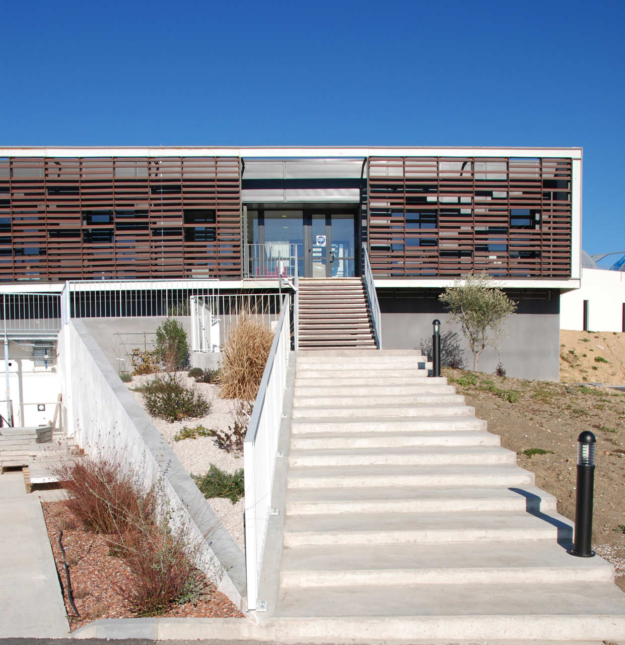 Gallery of Ecotron / MDR Architectes - 11