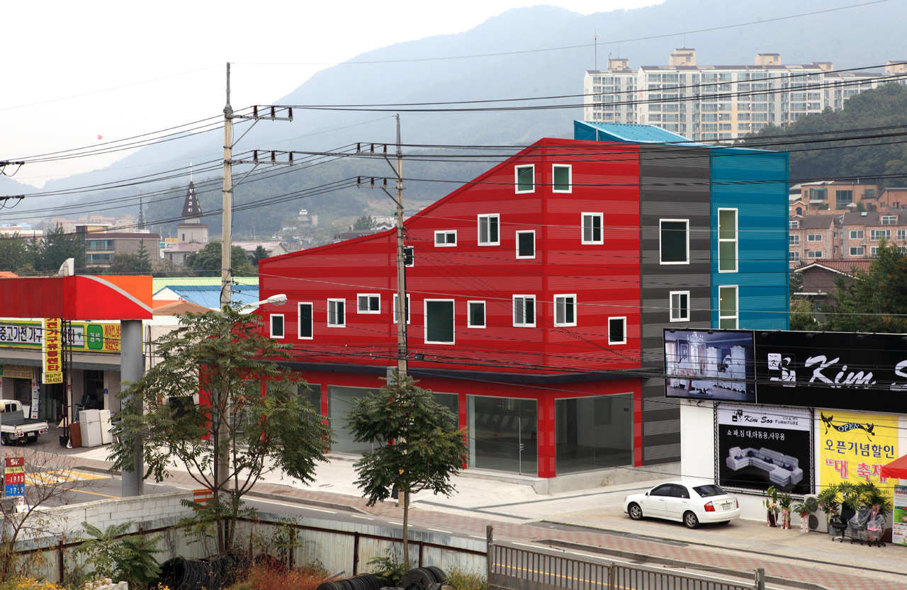 Gallery of The 243 Building / Hyun and Jeon Architectural Office - 2