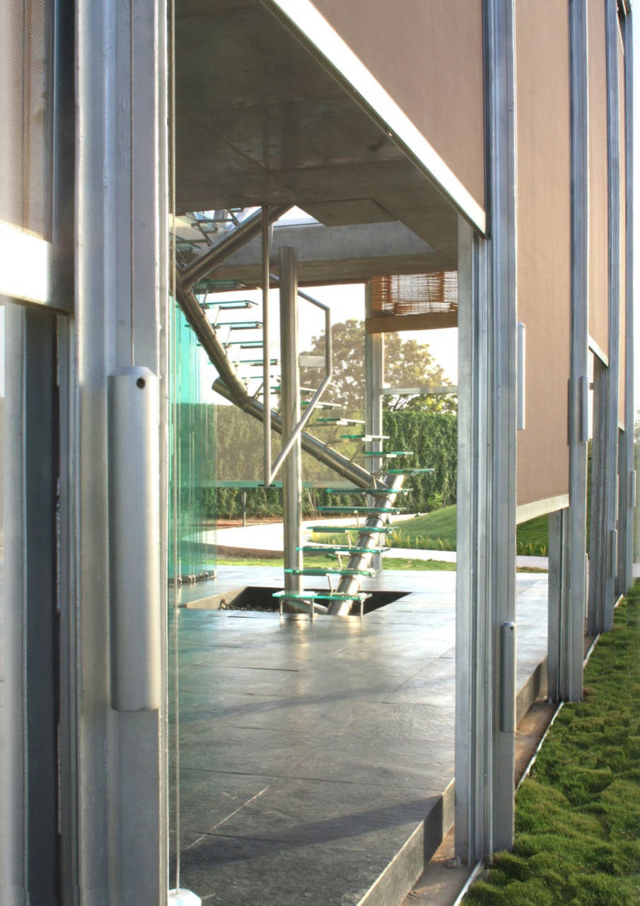 Gallery of Net House / Matharoo Associates - 3