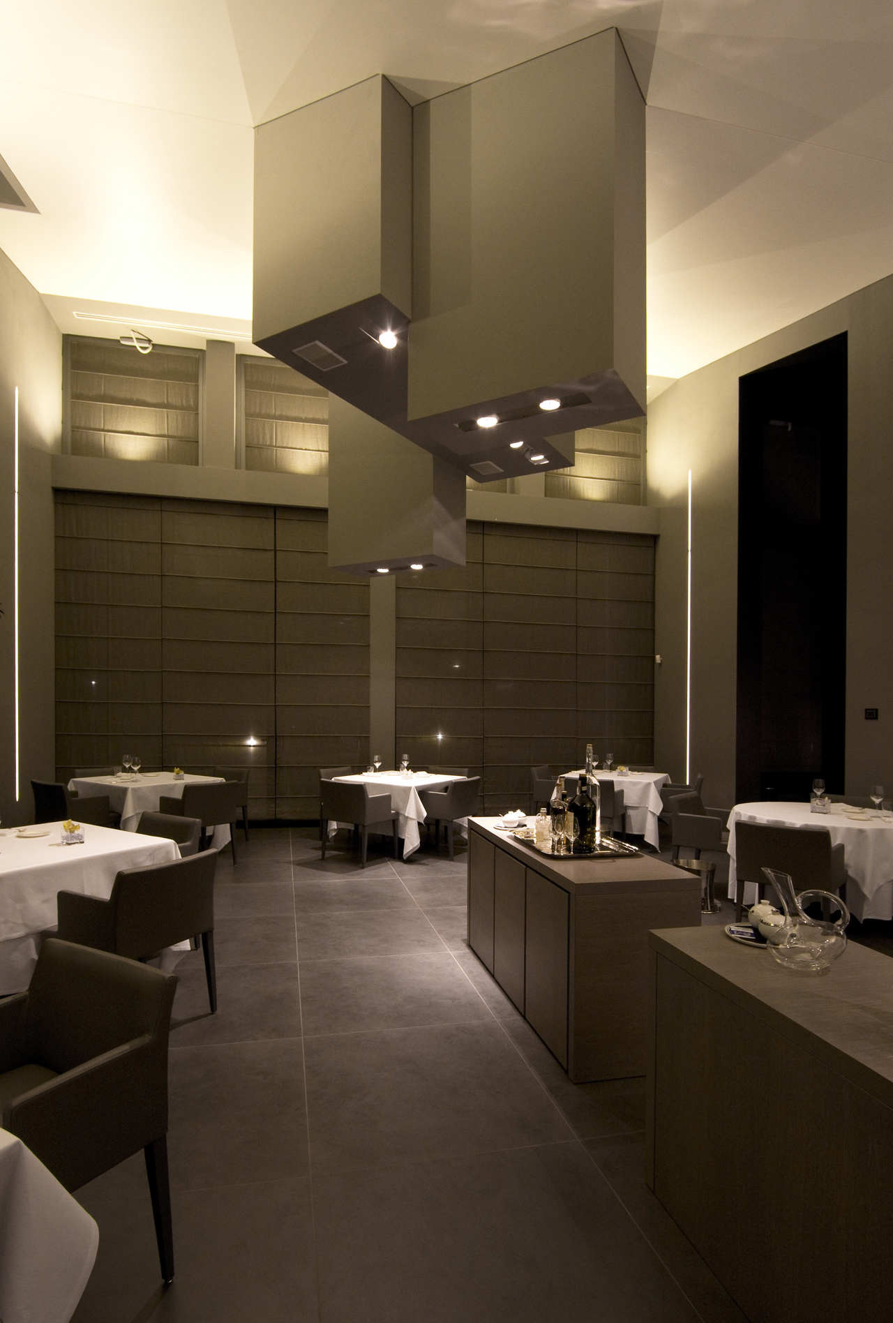 Gallery of Inkiostro Restaurant / Studio Nove & A2C - 17