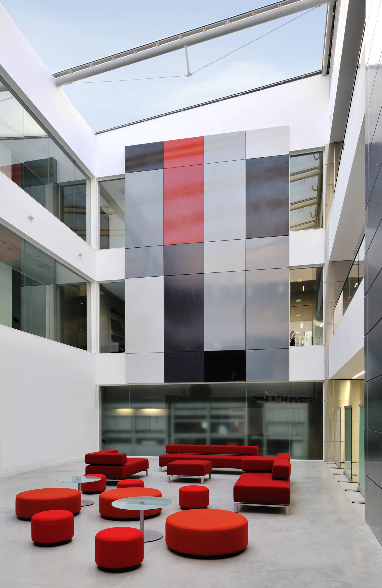 Gallery of New Flagship Office / ESA Architects - 14