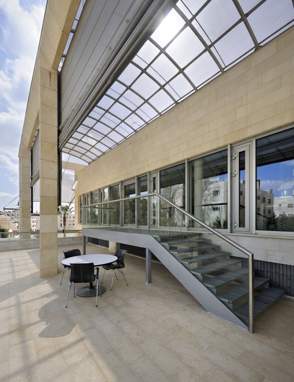 Gallery of Dutch Embassy in Amman / rudy uytenhaak + partners ...
