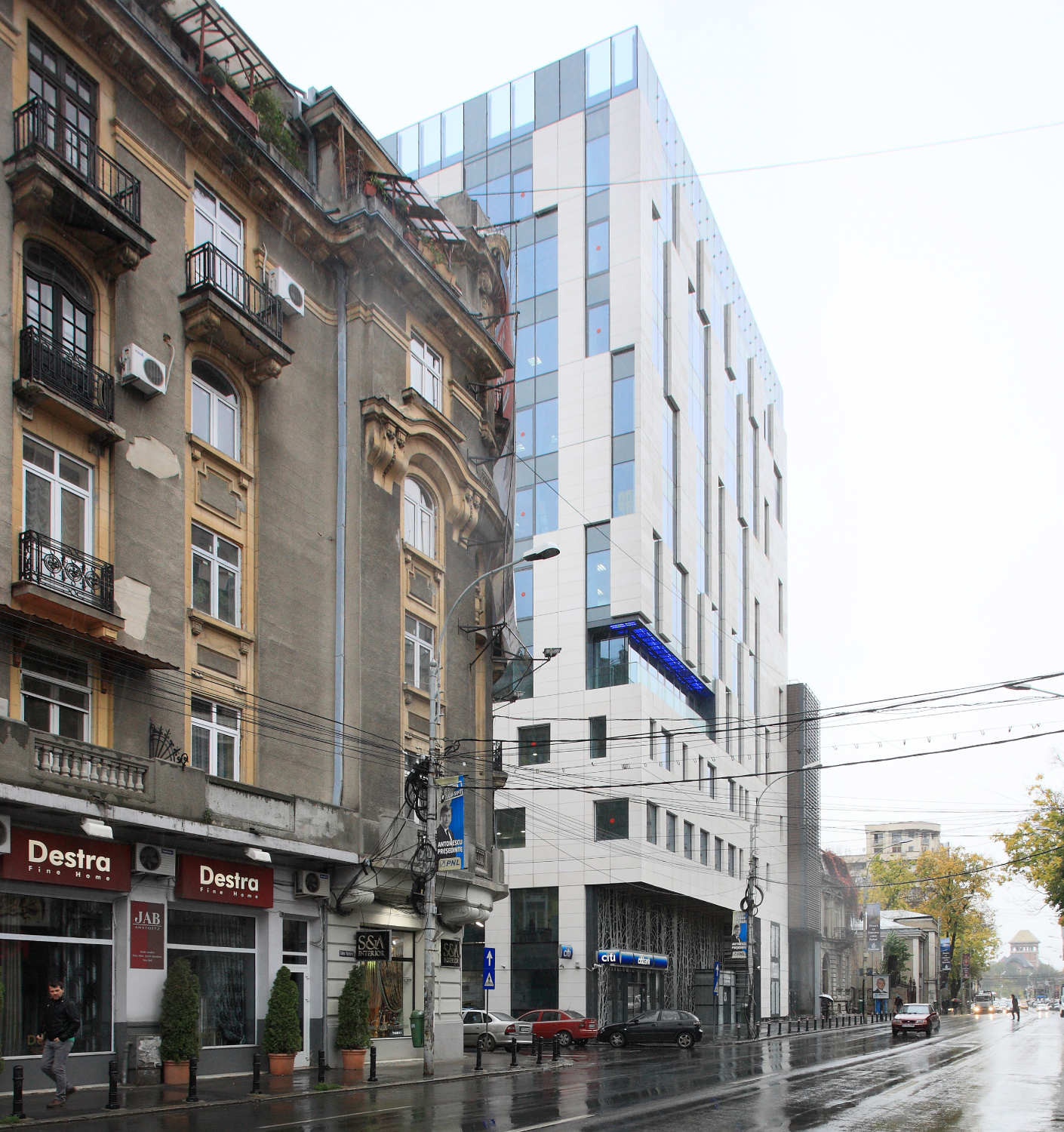 Gallery of Victoria Center / PZP Arhitectura - 10