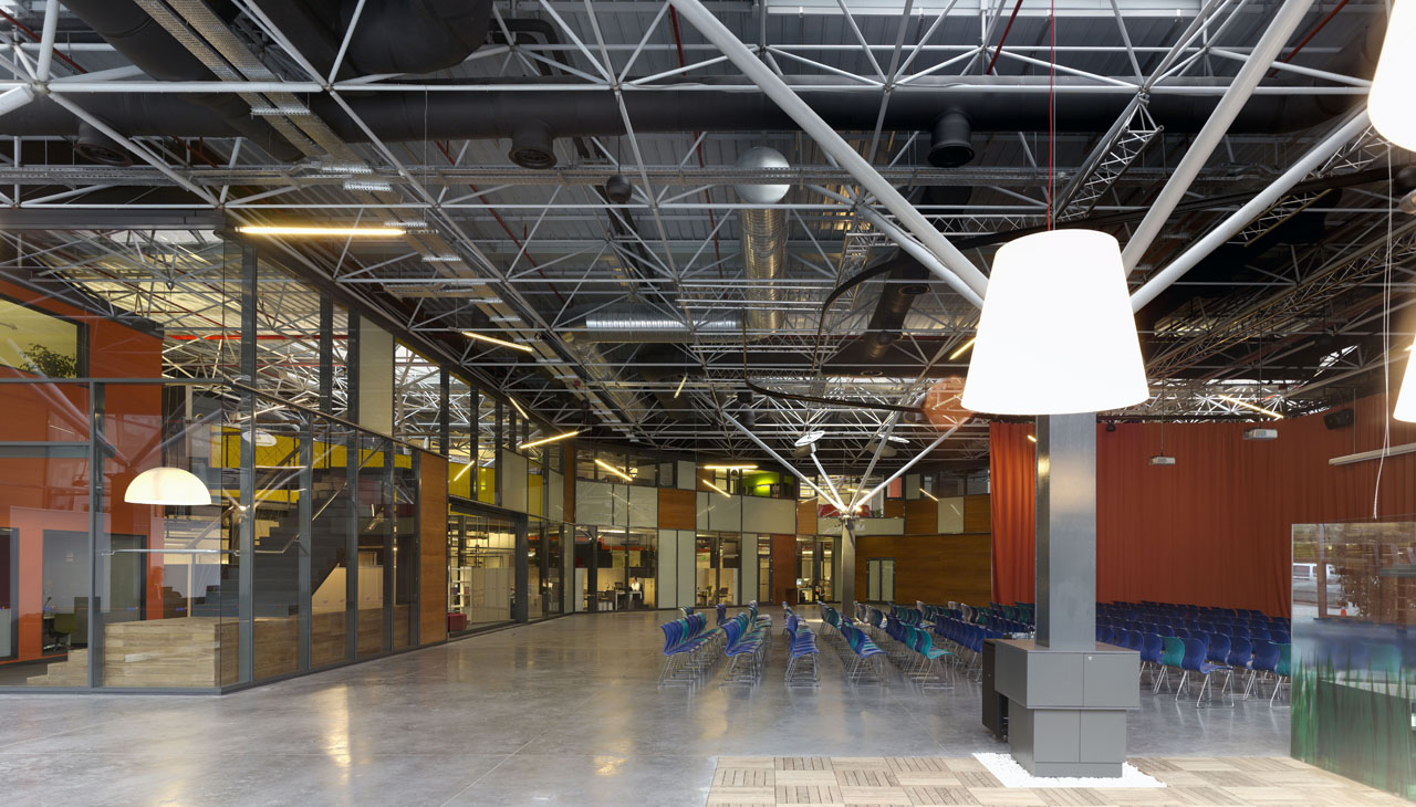 Gallery of Building Information Center / Erginoğlu & Çalışlar ...