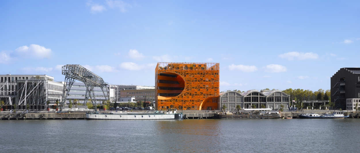 Gallery of The Orange Cube / Jakob + Macfarlane Architects - 23
