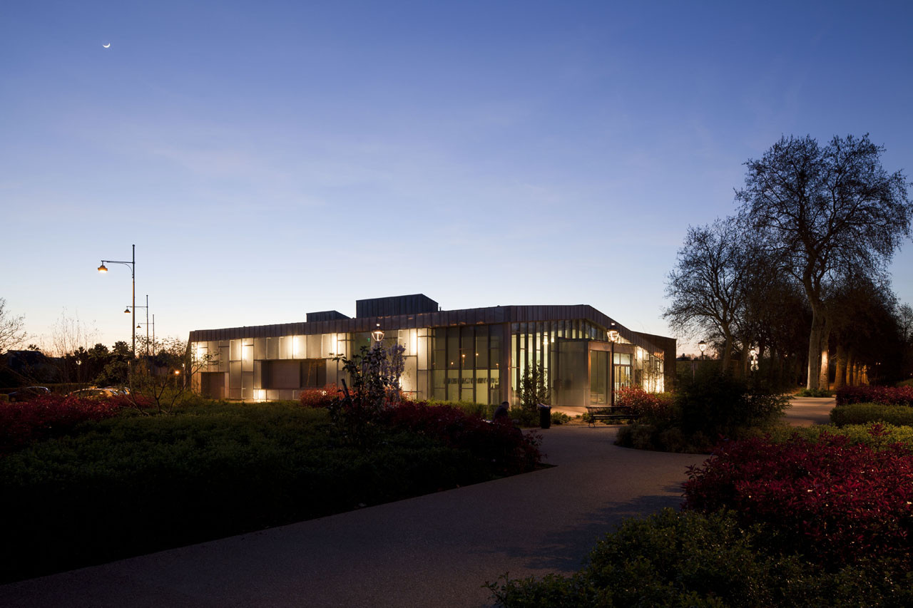 Gallery of Media Library and Cultural Centre / Barbotin + Gresham ...