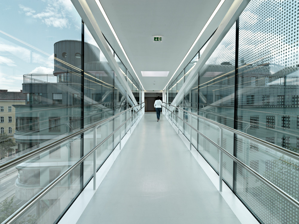 Gallery of Bridge in Vienna / SOLID architecture - 9