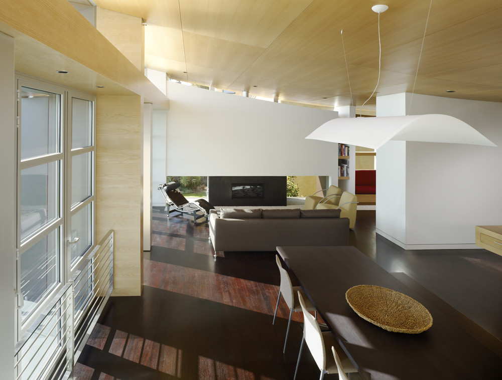 Gallery of Gravatt 48 / Debbas Architecture - 12