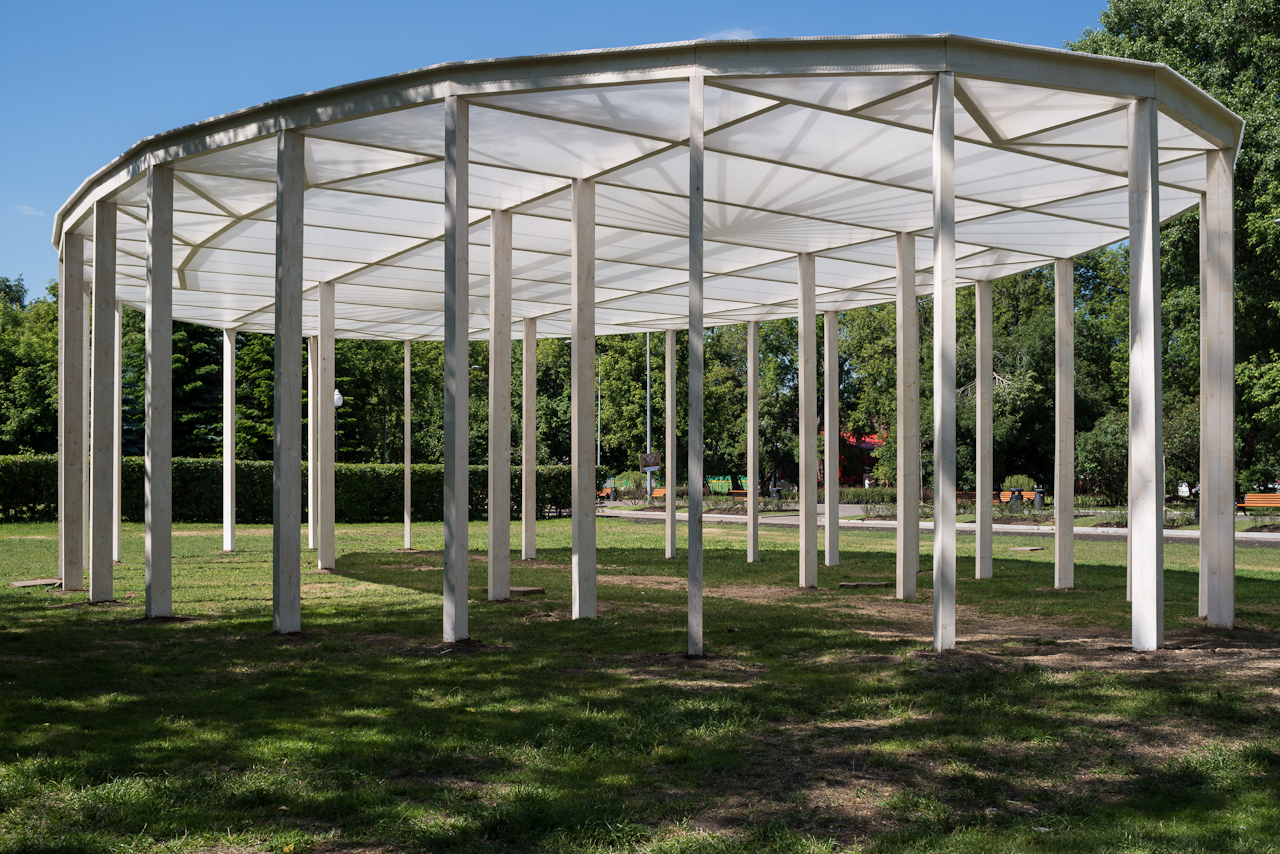 Gallery of Oval shade in Gorky Park / Bureau Alexander Brodsky - 5