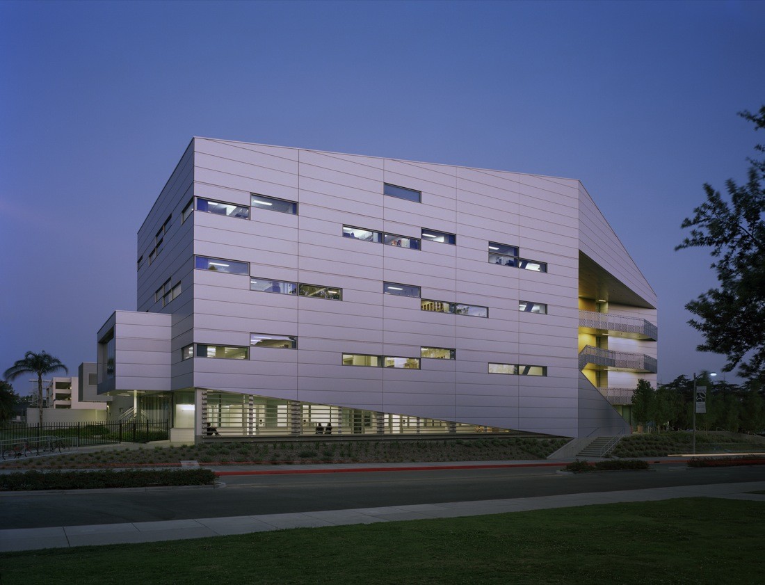 Gallery of Chaparral Science Hall / Yazdani Studio of CannonDesign - 6