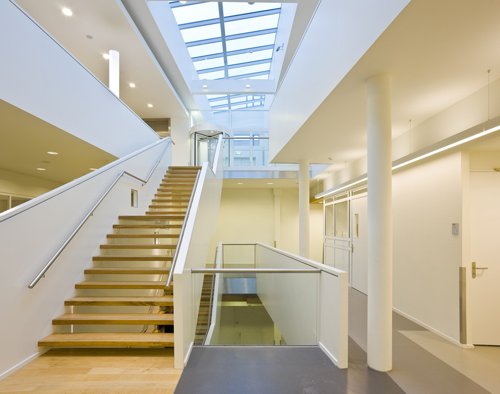 Gallery of Van Leeuwenhoek Laboratory / DHV Architects - 4