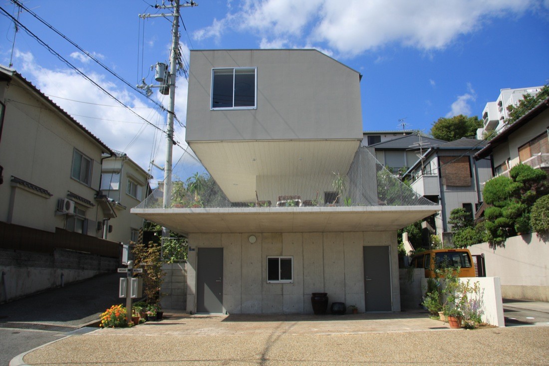 Gallery of Between / Katsuhiro Miyamoto & Associates - 7