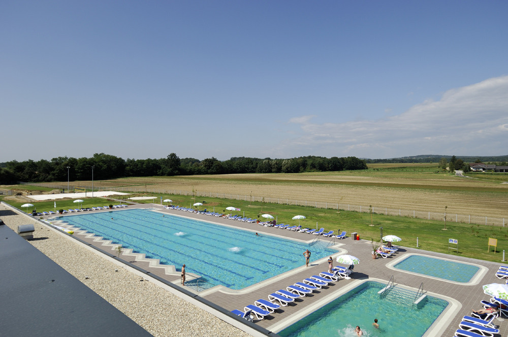 Gallery of Vivat Pool and Spa / Andrej Kalamar - 7