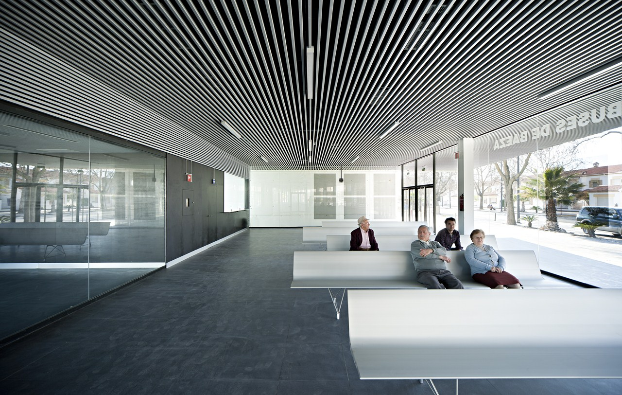 Gallery of Bus Station / DTR_studio architects - 4