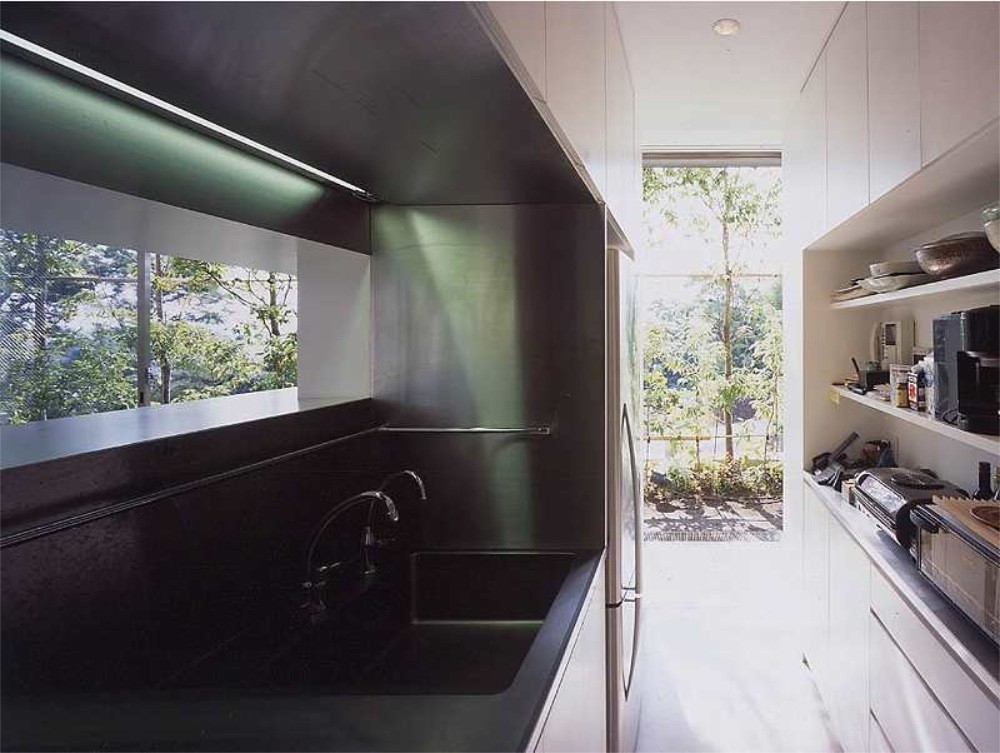 Gallery of Wall less house / Tezuka Architects - 12