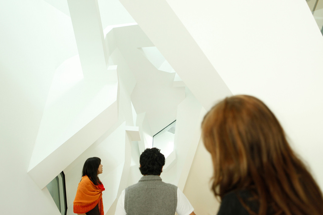 Gallery of Cahill Center for Astronomy and Astrophysics / Morphosis ...