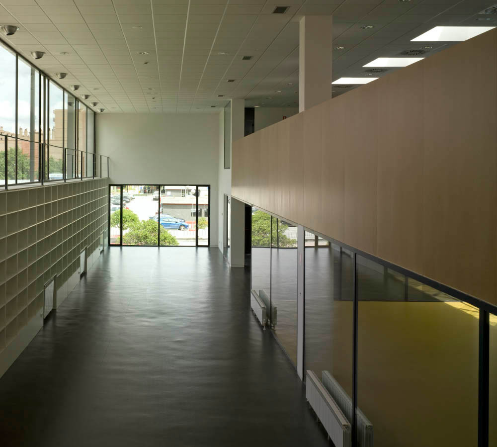 Gallery of Actur Library / Carroquino Finner Arquitectos - 11