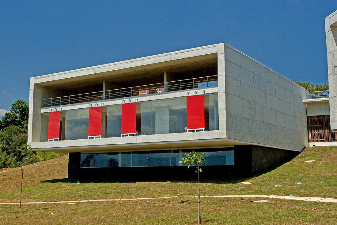 Gallery of Leon de Grief Library Park / Giancarlo Mazzanti - 6