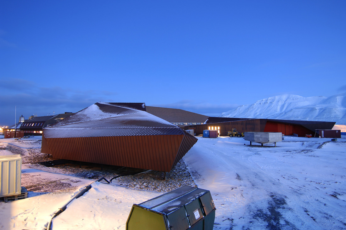 Gallery of Svalbard Science Centre / JVA - 21