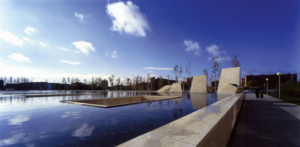 Gallery of Tanatorio Municipal de Leon / BAAS - 7