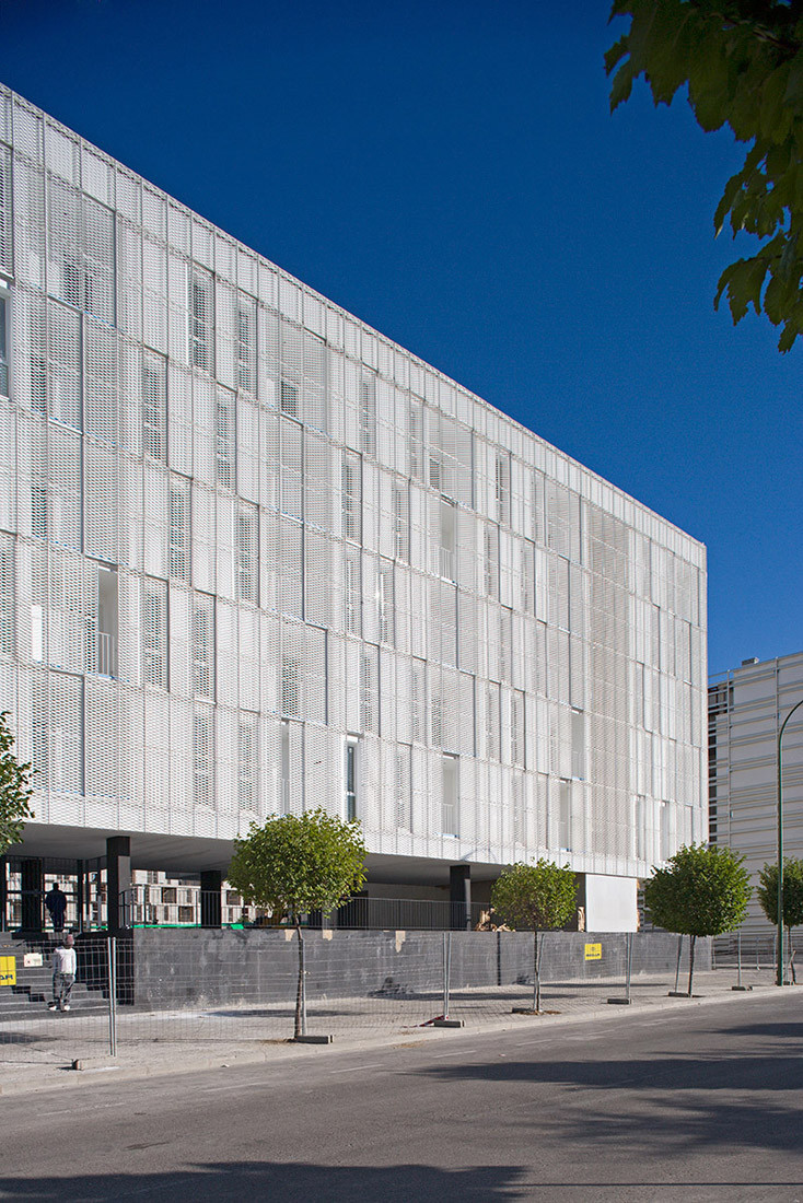 Gallery of Carabanchel Housing / dosmasuno arquitectos - 26