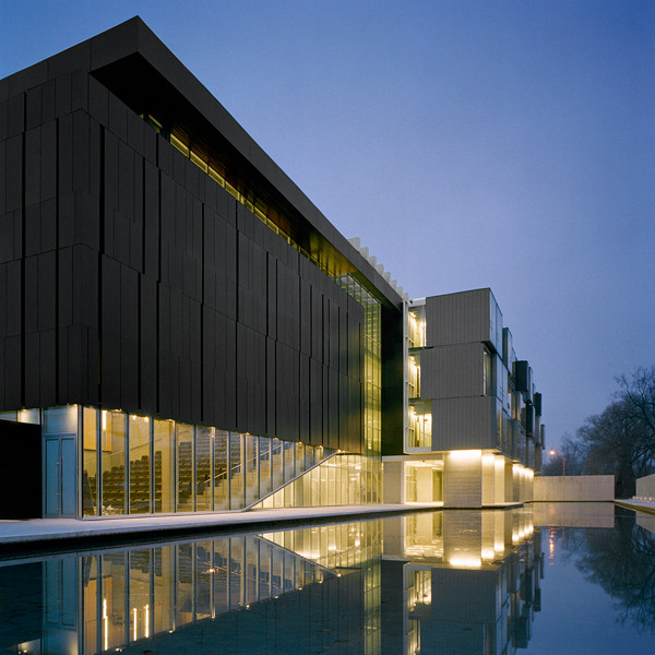 Gallery of Perimeter Institute for Theoretical Physics / Saucier ...