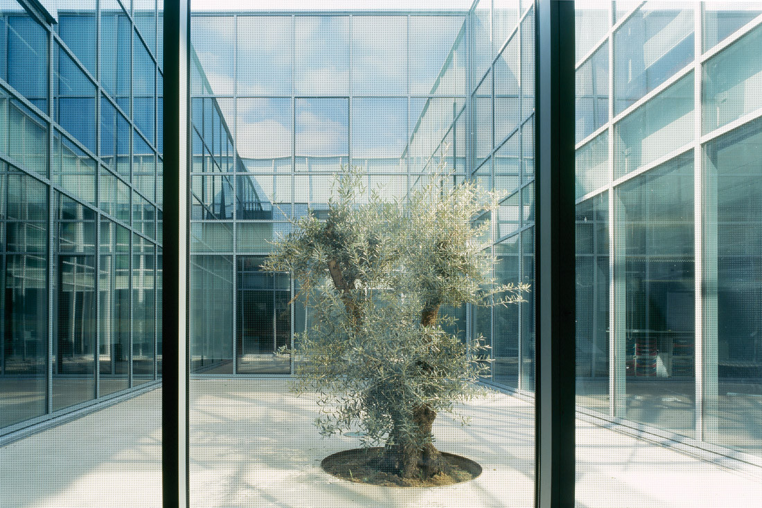 Gallery of RATP Bus Center in Thiais / ECDM - 10