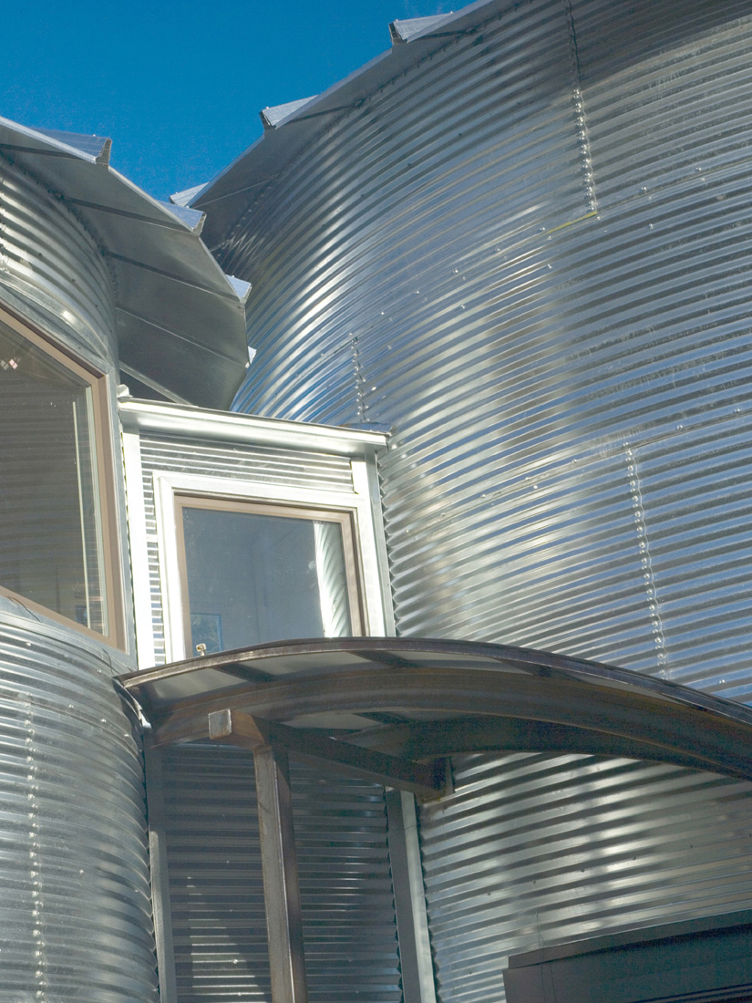 Gallery of Monte Silo / Gigaplex Architects - 5