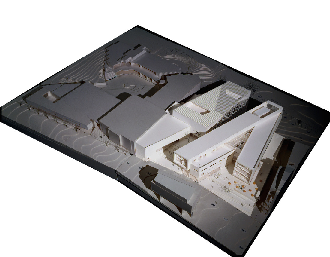 Gallery of UCSD Price Center East / Yazdani Studio of CannonDesign - 13