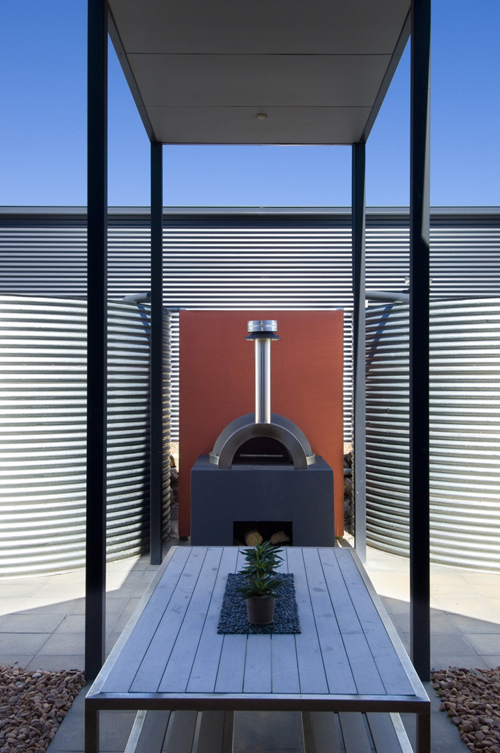 Gallery of Emu Bay House / Max Pritchard Architect - 3