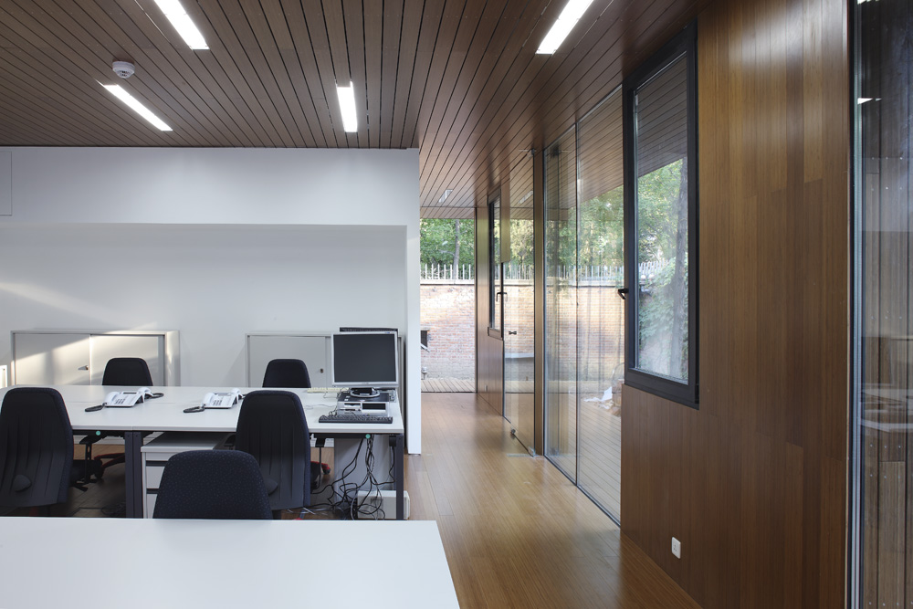 Gallery of Visa section of Swiss Embassy in Beijing / EXH Design - 7