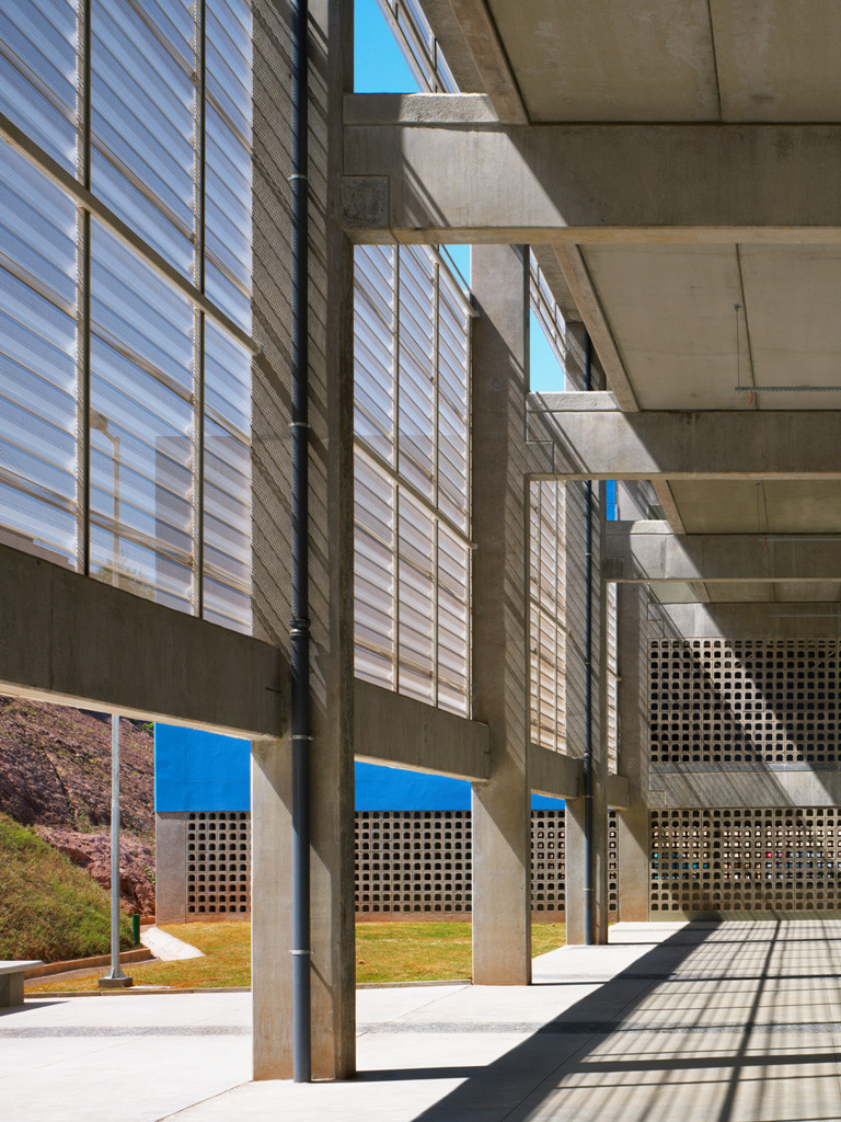 Gallery of FDE Public School / FGMF - 9