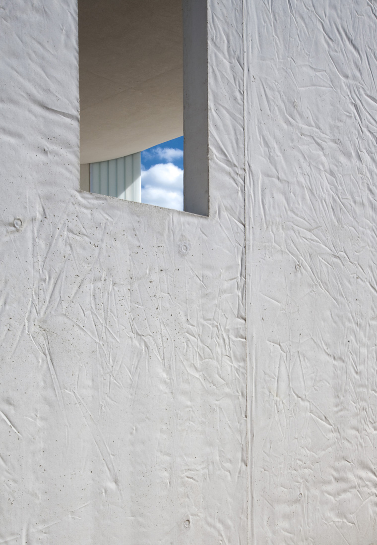 Gallery of Herning Center of the Arts / Steven Holl Architects - 16