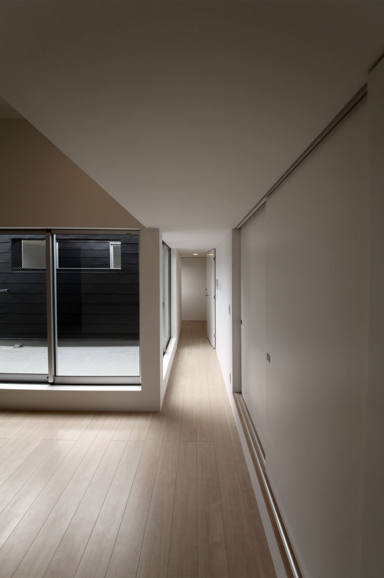 Gallery of Harley in Da House / THREE.BALL.CASCADE. - 3