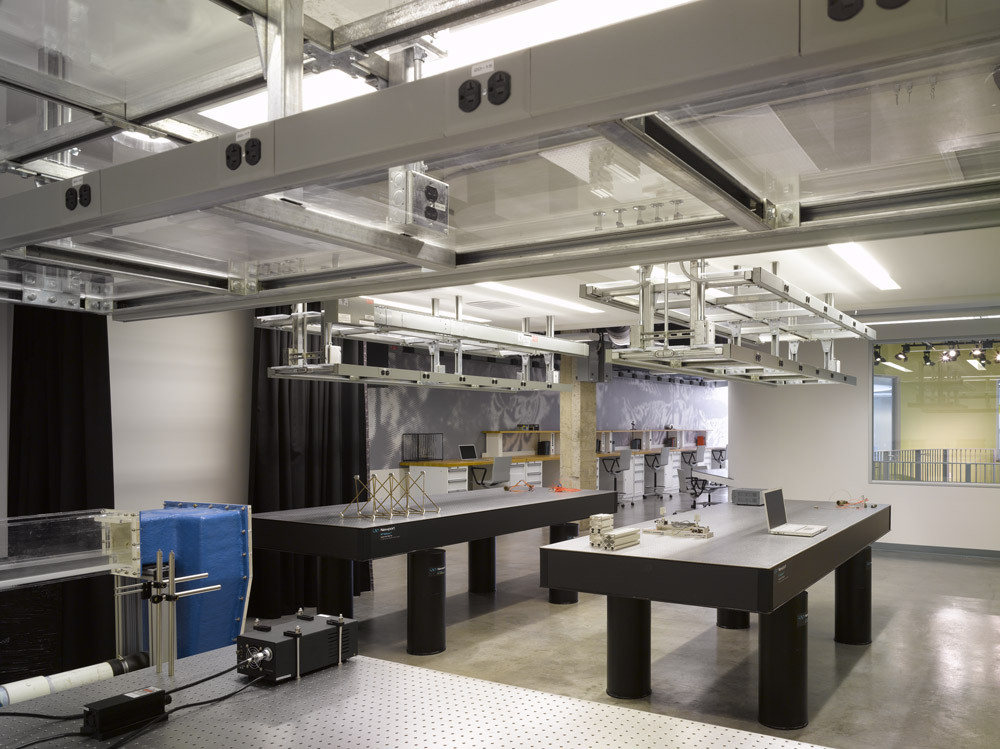 Gallery of Graduate Aerospace Laboratories / John Friedman Alice Kimm ...