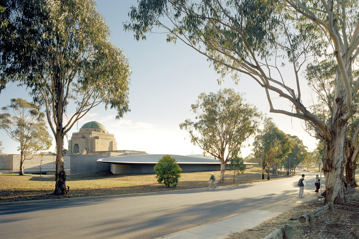 Gallery of Anzac Hall / Denton Corker Marshall - 5
