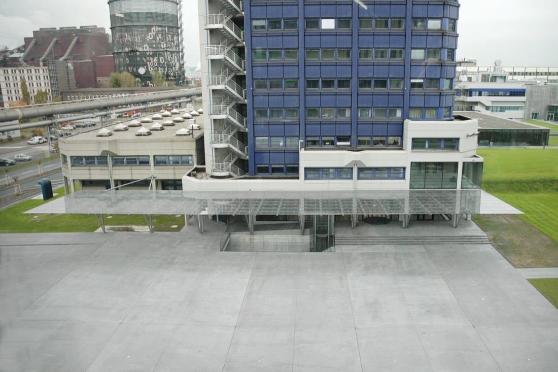 Gallery of Voest Alpine Office Center / Dietmar Feichtinger Architectes - 9